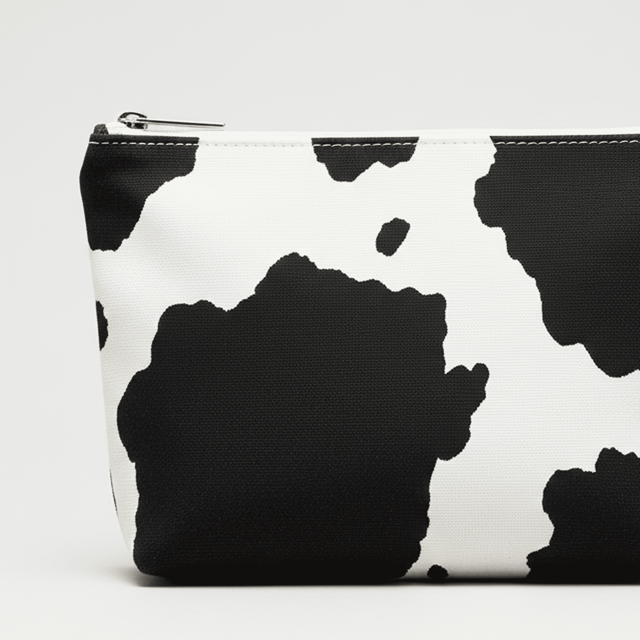 Source pouches with THE/STUDIO from Trusted Factories